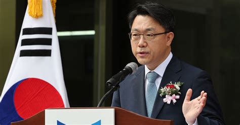 공수처장 열두 척으로 싸운 이순신 정신으로 일할 것