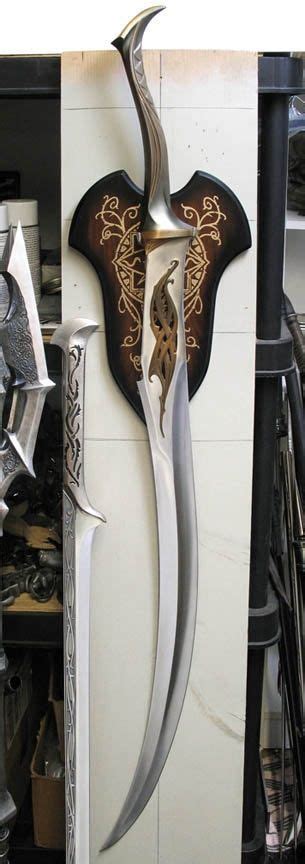 Пин на доске Swords And Sabers