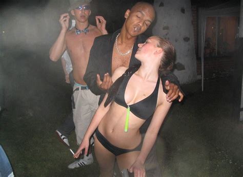 Wild Drunk Chicks Naked And Getting Lezzie At A Costume Party Porn