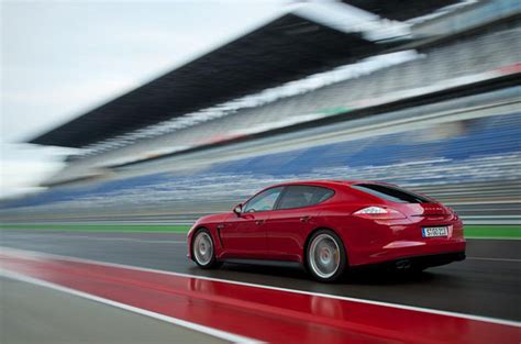 【人車事新聞】四人同競技─porsche Panamera Gts正式亮相！ Carstuff 人車事