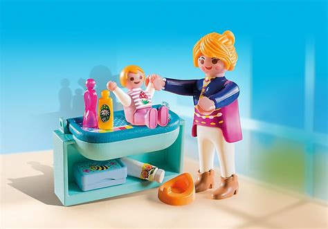 Maman avec bébé et table à langer PLAYMOBIL 5368 pas cher