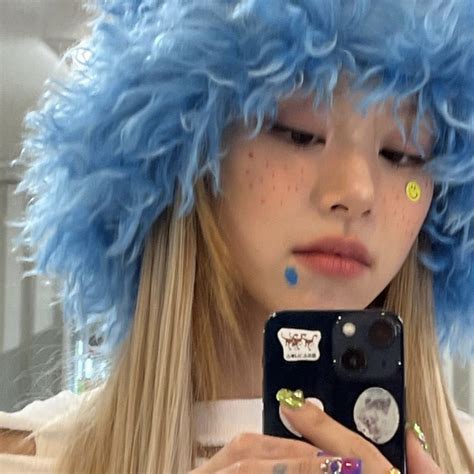 Chaeyong Twice Mirror Selfie Twitter Icon Kpop Girls Icons Twice Chaeyoung My Kind Of Woman