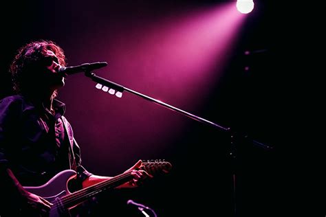 岡村靖幸と斉藤和義のマルチな技能を存分に発揮したスペシャルライブ「岡村和義 Live Tour 2024 Okaz Time」（hominis