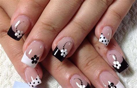 Uñas decoradas con flores sencillas de hacer UñasDecoradas CLUB