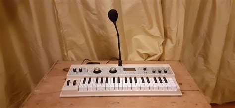 Korg Microkorg Xl 37 Key Synthesizer Vocoder White Reverb