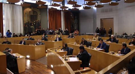 Suba del boleto en una votación dividida los concejales avalaron el