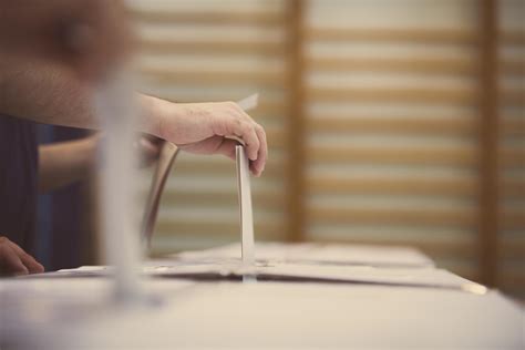 Scheda nulla e bianca a chi va il voto Cè una falsa credenza