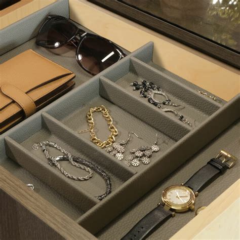 Contour Sunglasses Drawer Organizer Tag