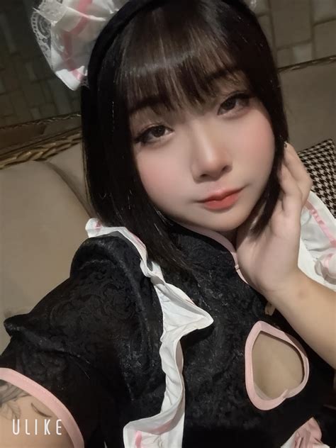 我今天出門上班的時候 過紅綠燈時 陌生男子：欸嗨 我：（其實我沒聽到）發呆 陌生男子：欸哈囉我想問你一下 我：蛤？（以為要問路） 陌生男子：我