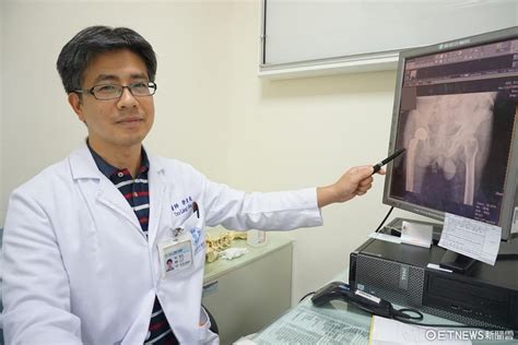 男半夜上廁所跌倒就骨折 「微創手術」讓他站起來！ Ettoday健康雲 Ettoday新聞雲
