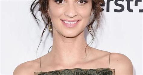 Ruby Modine Tomatazos