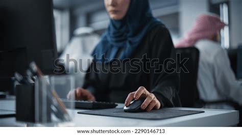 3211 Coding Arabic Royalty Free Photos And Stock Images Shutterstock