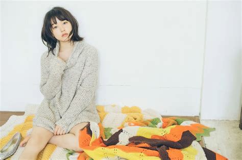 【桜井日奈子の高画質エロ画像94枚】岡山美少女優の笑顔が可愛いグラビア＆胸チラショット│エロ画像まとめエロトック