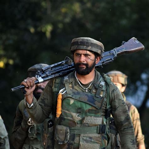 Rr Member Carrying An Ofb Lmg 762 1b With Swag Rindiandefense