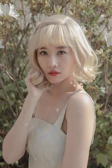 Nh Hari Won Sexy N Ng C Khoe H Ng L Li U Kh Ng Che Genz Relax