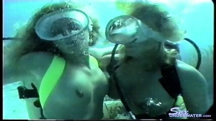 SexUnderwater E0006 Scuba Girls Play In The Ocean Underwater In Ocean Play 3