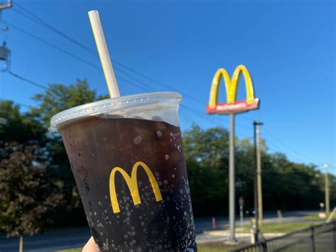 Mcdonalds Plans To Phase Out Self Serve Fountain Drink Stations