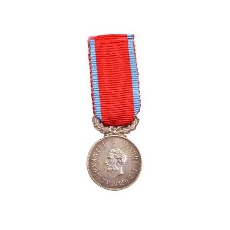 Miniatura medaliei Virtutea Militară model 1872