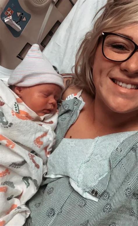 9 Months Pregnant Firefighter Rescues Fellow Car Crash Victim While In