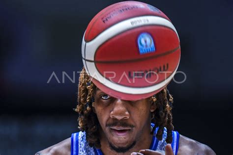 Borneo Hornbills Menang Atas Tangerang Hawks Basketball Antara Foto
