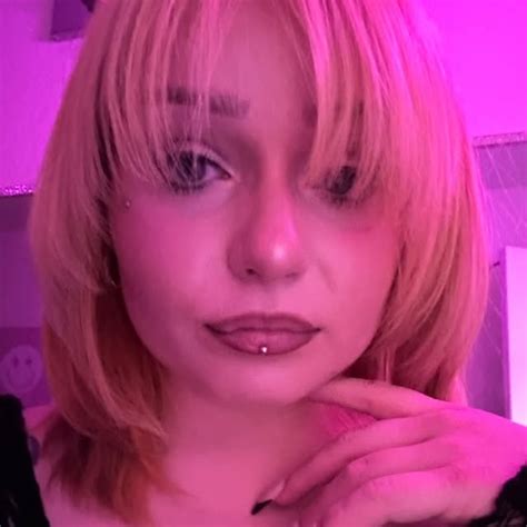 Tabitha Hensen Queen 7203 • Threads Say More