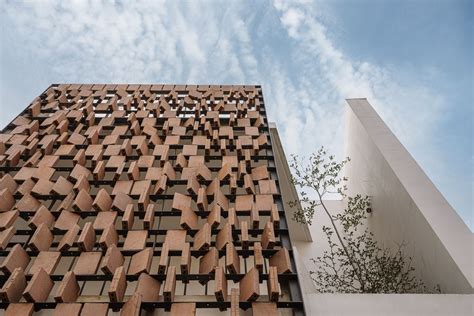 Linear House Facade Design Inspiration