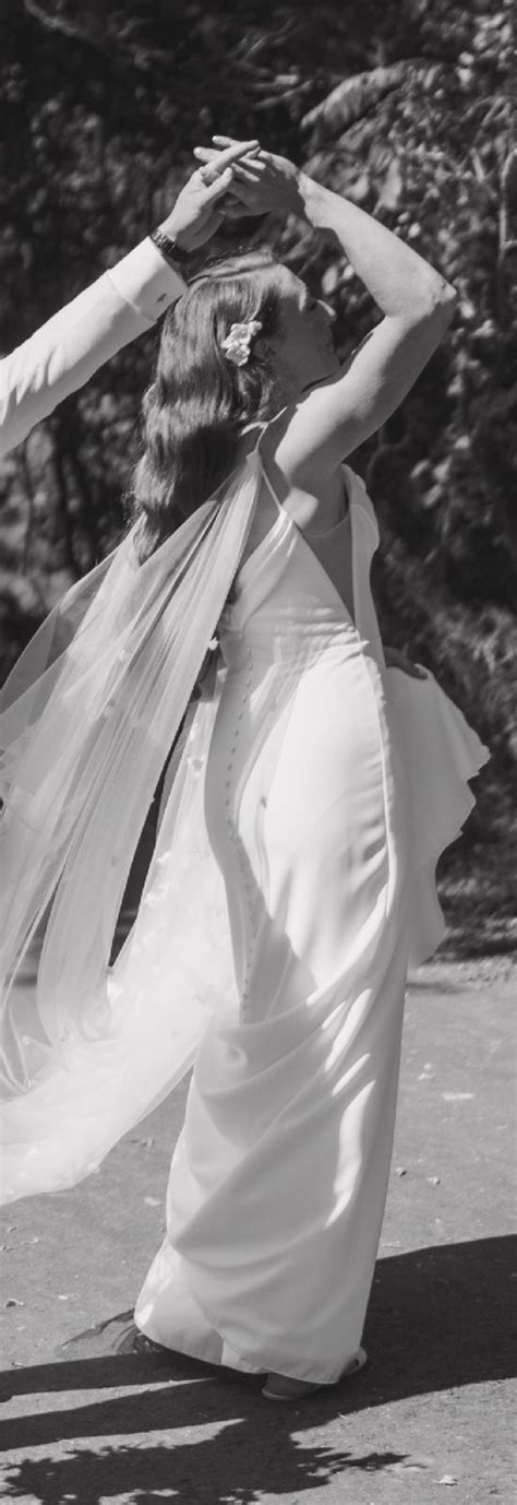 Lis Simon Wedding Dress Save 45 Stillwhite