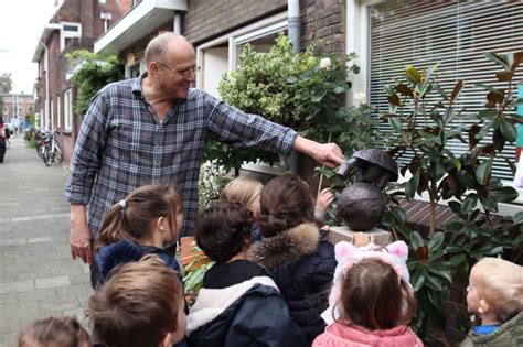 Talitha Leerkracht Van De Kleutergroep Organiseerde Een Atelierbezoek