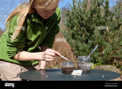 Soil Sample Hi Res Stock Photography And Images Alamy