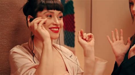 Irina Rimes Easy versuri Trăiește Muzica