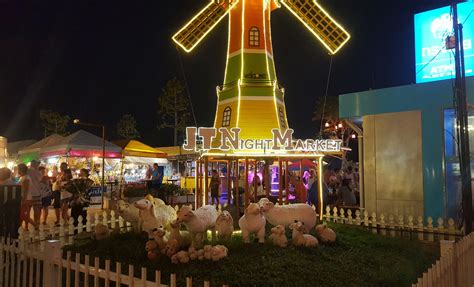 Jomtien Beach Night Market Pattaya Thailand Country Helper