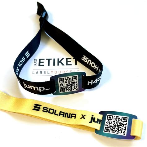 Bracelet Avec Code Qr Ou Code Barres Lire La Suite Ici