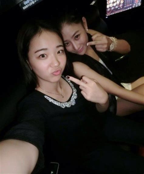 中戏表演系新生晒ktv照片 2013级美女帅哥曝光 青岛新闻网