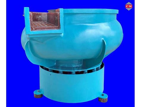 เครื่องขัดผิวโลหะแบบเขย่า มีสะพานแยกชิ้นงาน Vibratory Finishing Machine