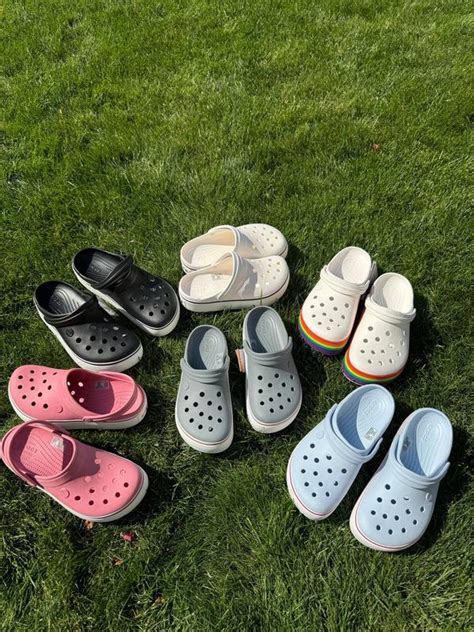 Стильне та зручне взуття крокс на платформі Crocs Crocband Platform — ціна 1800 грн у каталозі
