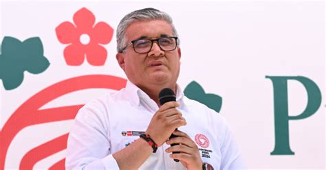 Ministro Del Ambiente Pide Evitar Riesgo Sanitario En Capital