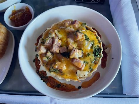 Who Does First Class Breakast Best American Delta Or United Live