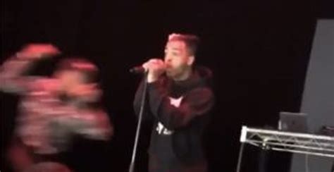 Le Rappeur Xxx Tentacion Attaqué En Plein Concert