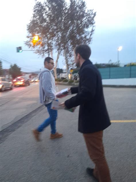 Contacto Com Os Trabalhadores Da Hovione Em Loures Organização Regional De Lisboa Do Partido