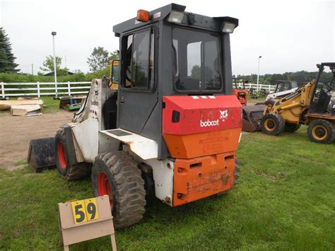 Bobcat 2410 Rubber Tire Loader