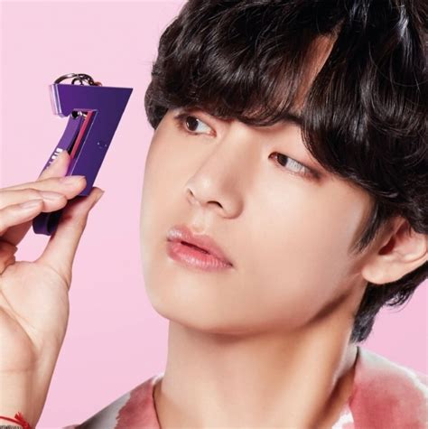 방탄소년단 뷔 아이스크림 같은 달콤 비주얼 보라보라