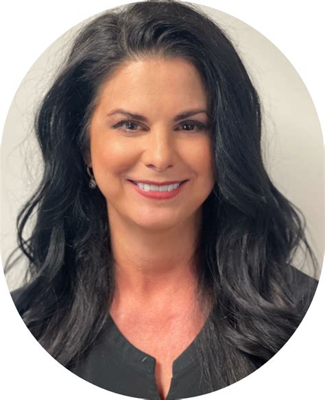 Aesthetician Ophthalmic Tech Michelle Harbert Lasikatl