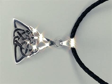 Dije De Plata Triqueta Celta Y Collar En Piel Artesanal C Meses Sin Intereses