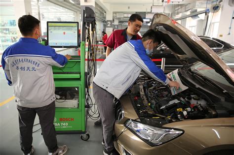 新能源汽车实训中心 山东水利技师学院交通工程系