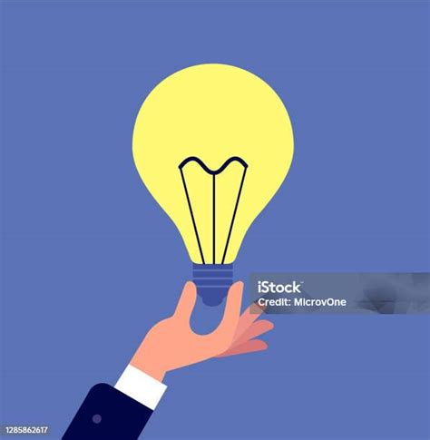 Tangan Dengan Bola Lampu Pengusaha Memegang Lampu Bersinar Ide Kreatif