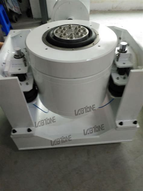 Vibration Table Vibration Testing Equipment For Battery Charge Test IEC