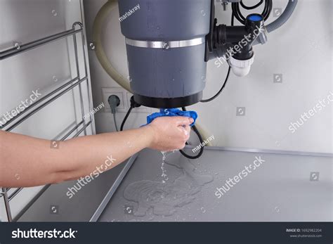 Im Genes De Garbage Disposal Problems Im Genes Fotos Y