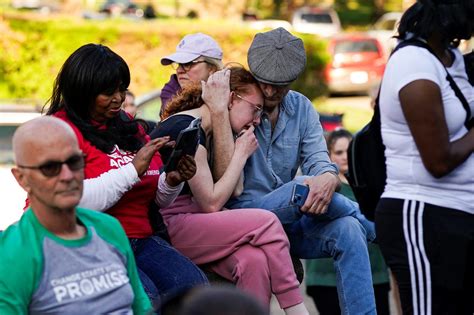 5 Dead In Louisville Bank Shooting Were Suspects Colleagues Governor