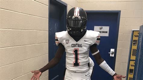 Michigan Football Commitment Xavier Worthy To Seek Early Graduation