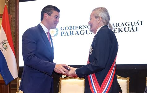 Diario HOY Koki Ruiz Recibe Reconocimiento Y Es Condecorado Con La
